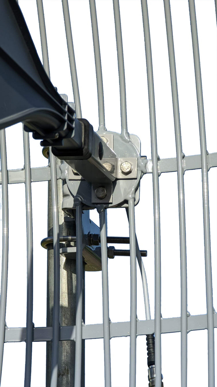 Ultra-Wide Band Grid Parabolic Dish Cellular WiFi UWB ...